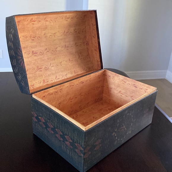 Bob's Boxes | Accents | Bobs Boxes Antique Hinged Trunk Box | Poshmark